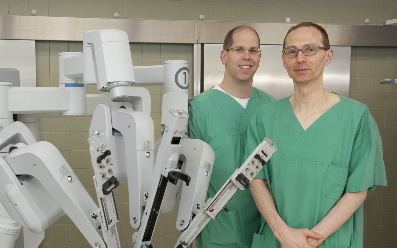 OP-Roboter unterstützt Ulmer Chirurgen bei minimalinvasiven Eingriffen ...